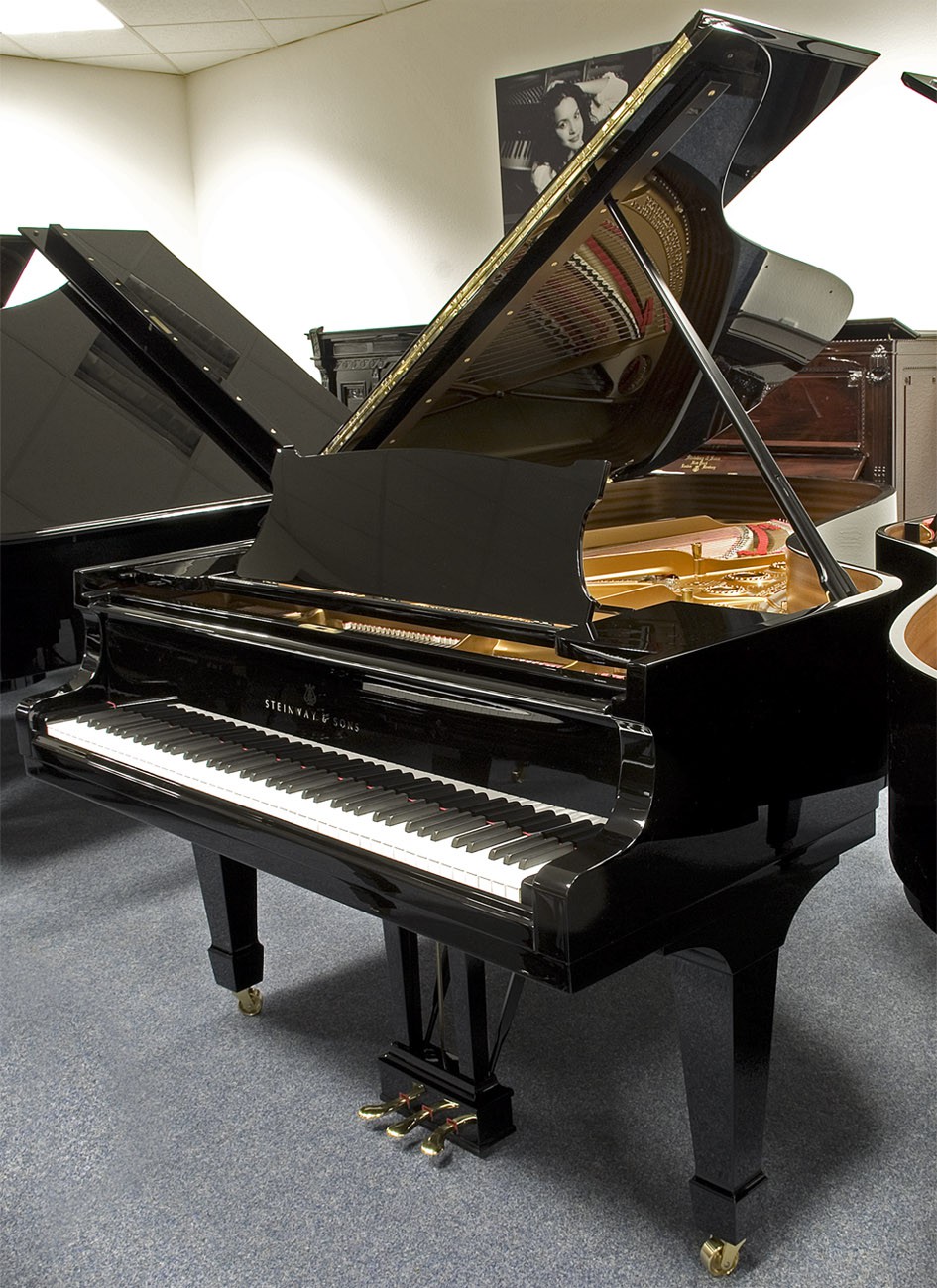 Steinway & Sons B 211 - Flügel